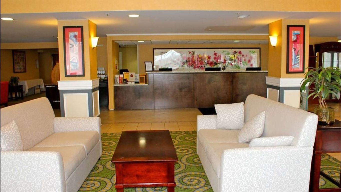 GHMG Hotel Livermore ₹ 6,600. Livermore Hotel Deals & Reviews - KAYAK