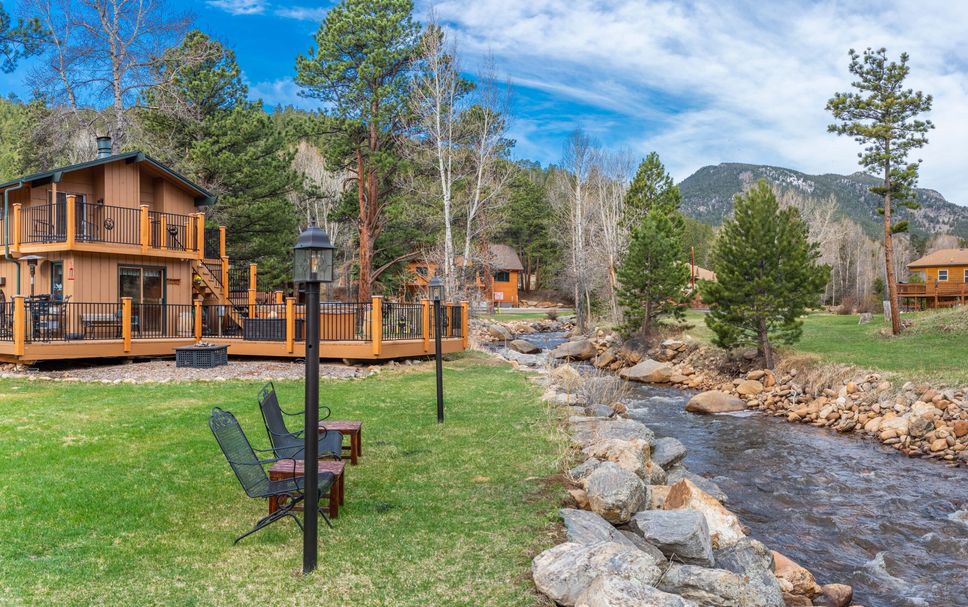 4 Seasons Inn On Fall River ₹ 8,304. Estes Park Hotel Deals & Reviews ...